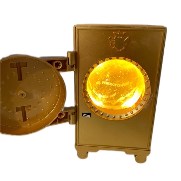 Taylor Swift | Accents | Taylor Swift Fearless Vault Snow Globe | Poshmark